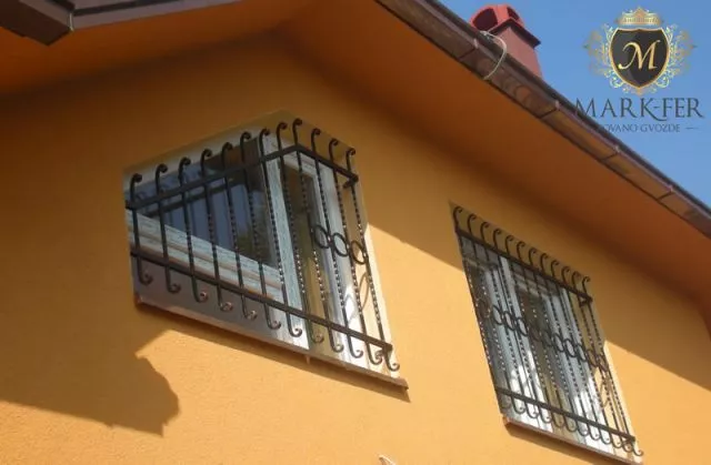 KOVANE ZAŠTITNE REŠETKE ZA PROZOR - MODEL 27