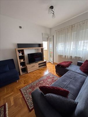 Borča,kod Šopija,2-0,III,42m2,namesten
