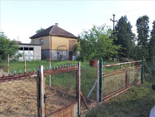 Čukarica, Umka, Ivka Milosavljevića, 66m2, 98,69ar