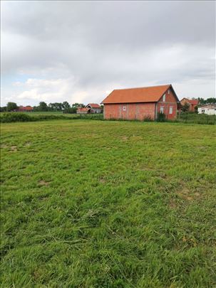Surčin - Petrovčić - plac od 8,74 ara - uknjižen