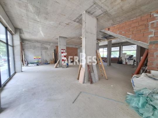 Nov lokal od 260 m² u blizini Bulevara Oslobođenja