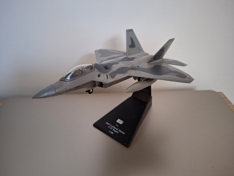 Amercom Borbeni avioni F-22 Raptor