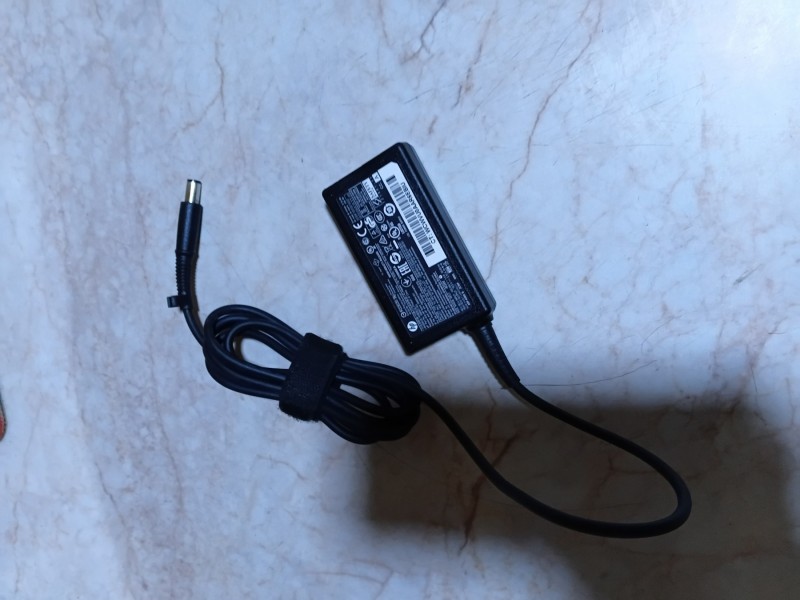 HP 19.5v2.31a 45W HSTNDA35
