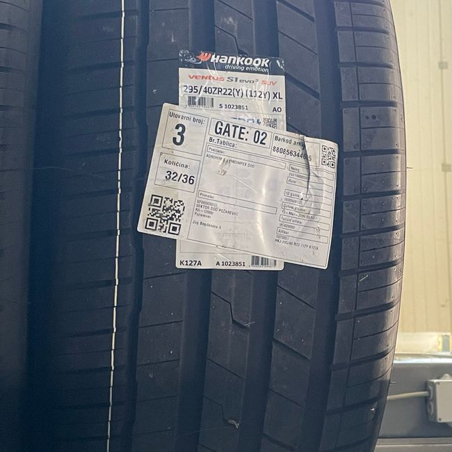 Hankook letnja guma 295/40R22
