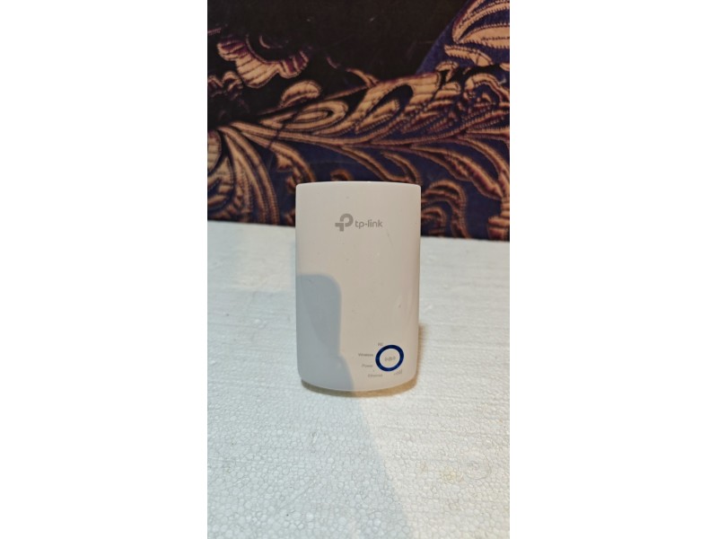 Tp Link 300Mbps WiFi extender,model TL-WA850RE