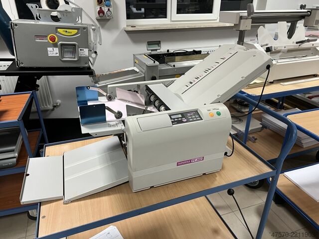 Mašina za savijanje
Superfax PF-460 Automatic Folding Machine