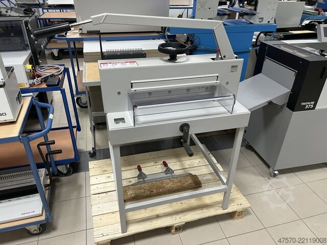 Mašina za sečenje papira
Ideal 4705 Paper Cutting Guillotine Paper cutter