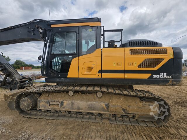 Lančani bager
Hyundai HX300A