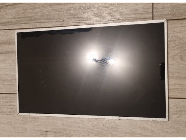 Fujitsu Lifebook AH531 displej