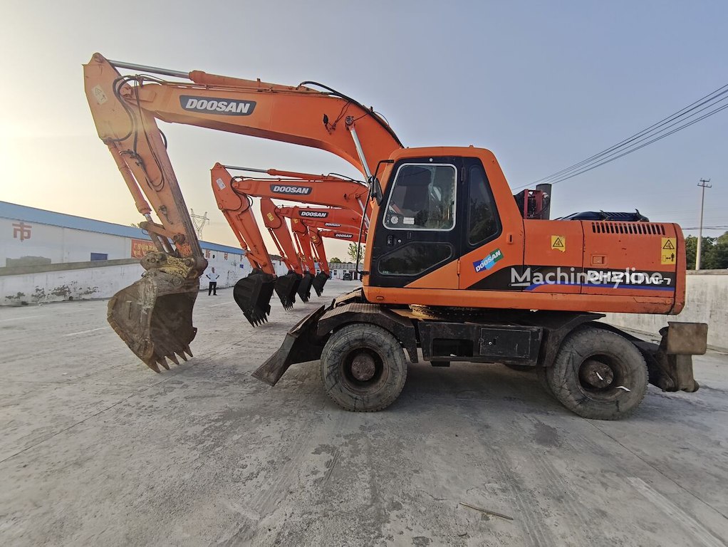 Doosan DH210W-7 bager točkaš