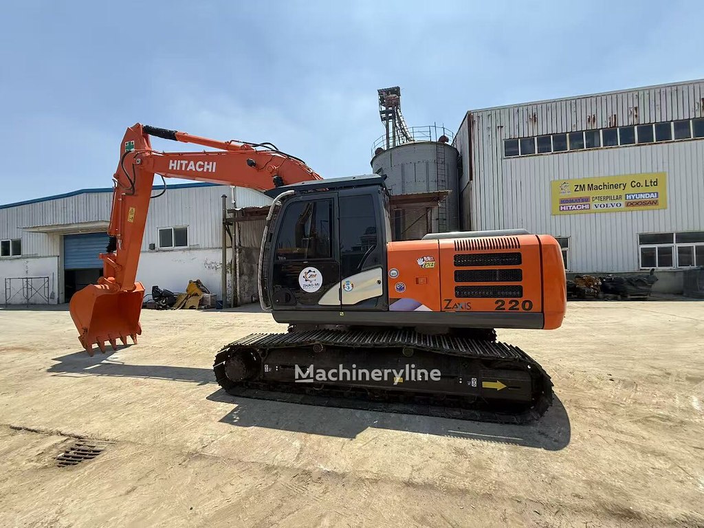 Hitachi ZX220-5G bager guseničar