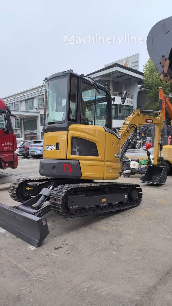 Novi XCMG XE35U mini bager