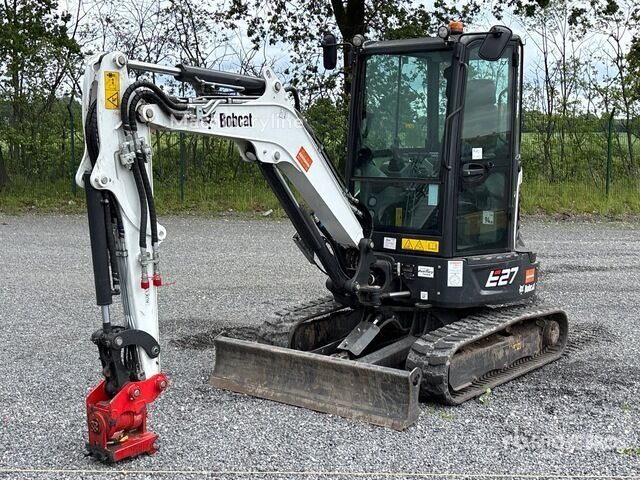 Prodaje se Bobcat E27 mini bager na aukciji