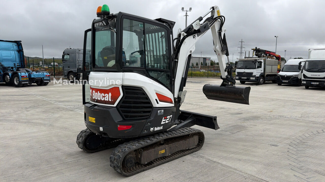 Prodaje se Bobcat E27 mini bager na aukciji