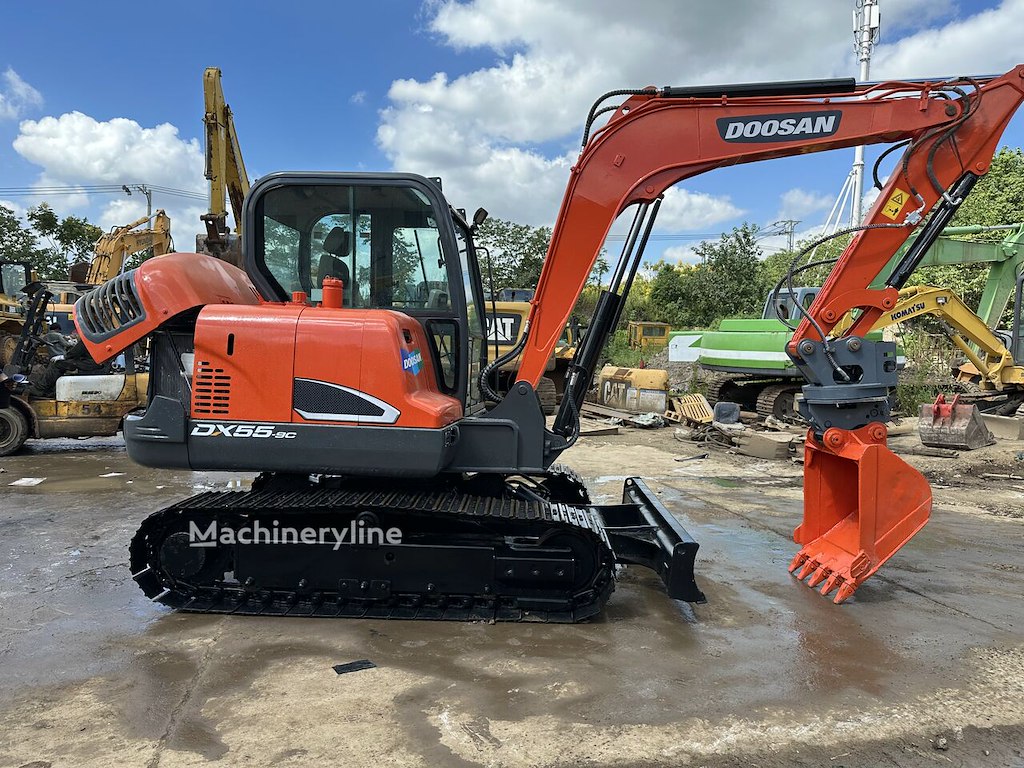 Doosan DX55-9C bager guseničar