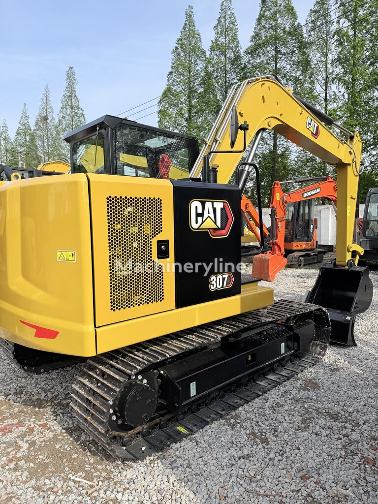 Novi Caterpillar 307 bager guseničar