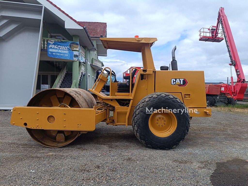 Caterpillar CS-563 kompaktor s jednim valjkom