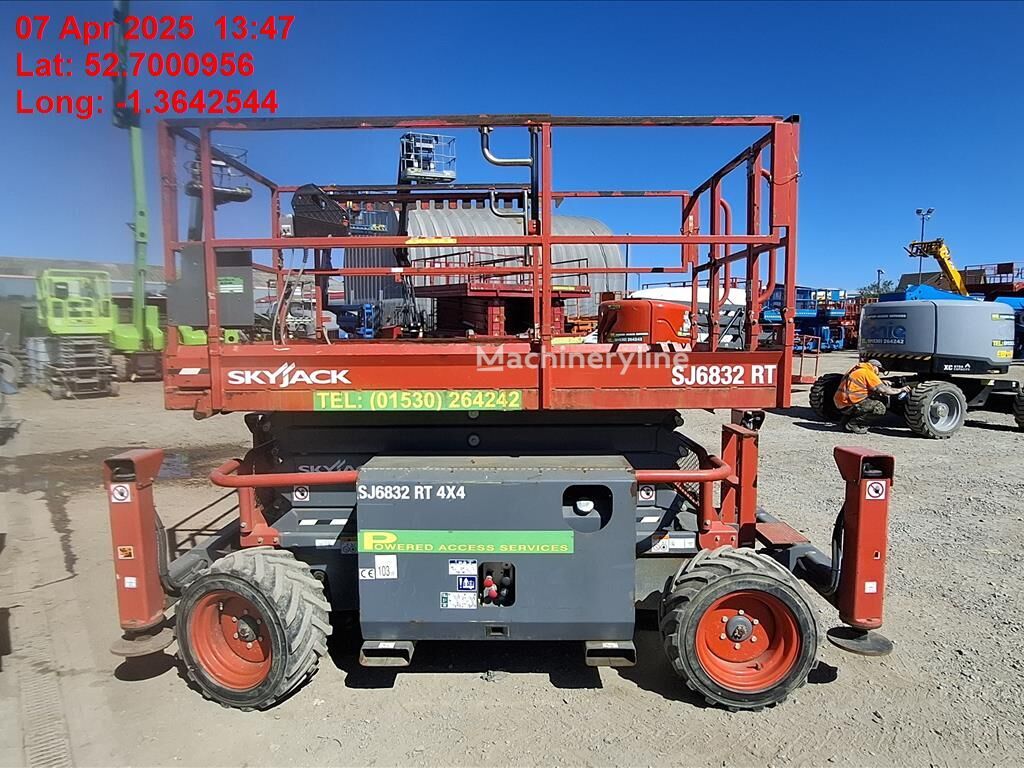 Skyjack SJ 6832 RT makazasta platforma