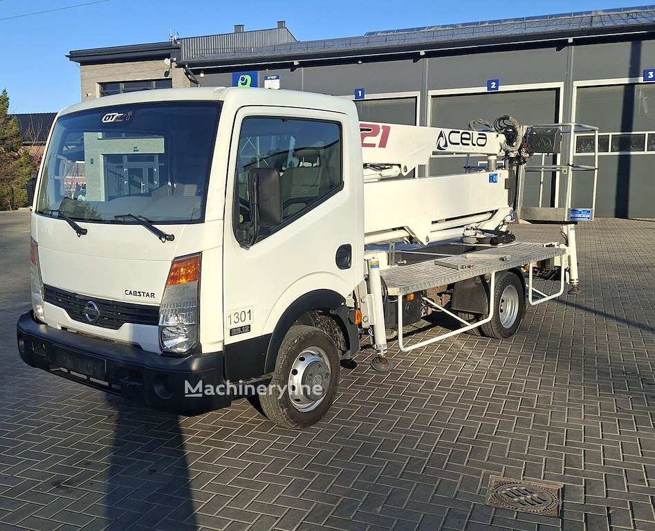 Nissan Cabstar auto dizalica s korpom