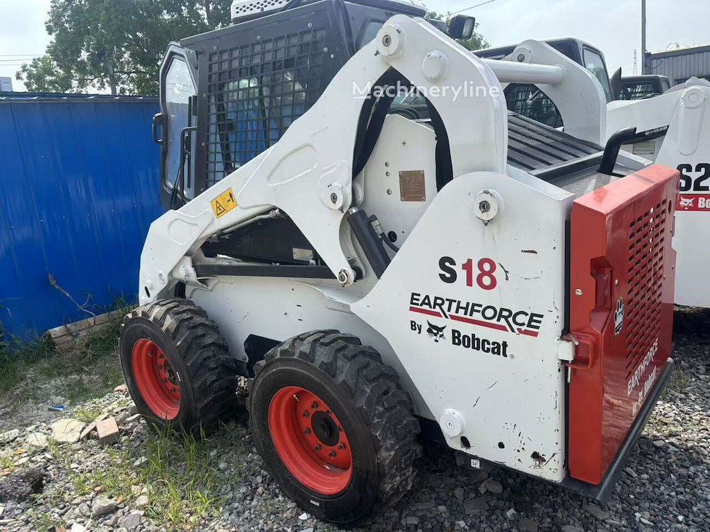 Bobcat S18 mini utovarivač