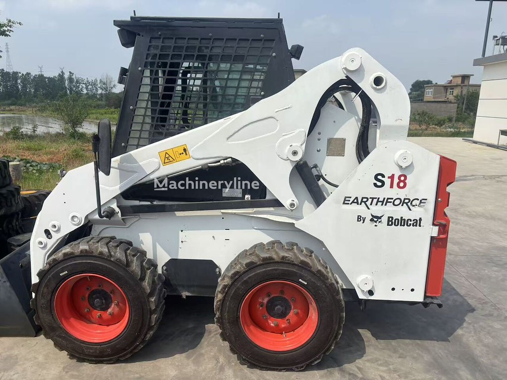 Bobcat S18 mini utovarivač