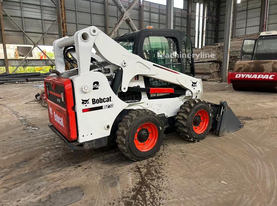 Bobcat S770 mini utovarivač