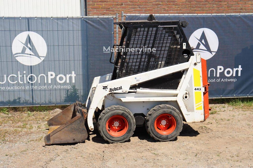 Prodaje se Bobcat 443 prednji utovarivač na aukciji