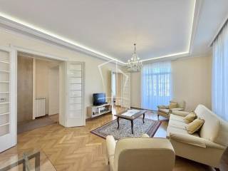 Trosobni stan Kneza Miloša, Klinički centar - Kneza Milosa, Beograd
