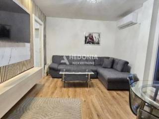 Trosobni stan Milića Rakića, Konjarnik, Beograd