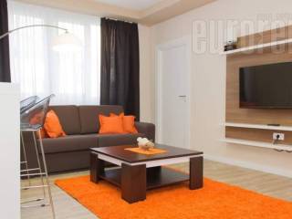 Trosobni stan drugi sprat, Beograd