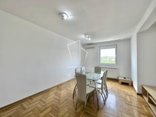 Trosobni stan Dušana Jovanovića, Kumodraž, Beograd