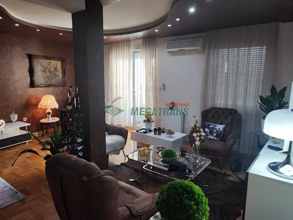 Izdavanje, trosoban stan, 75m², Grbavica, Novi Sad Sve Podlokacije