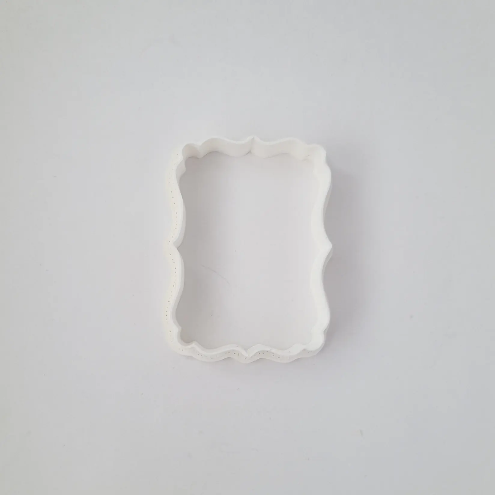 KREATIVNI SLATKIŠI Modla za kolače i ukrase Ram sekač 1, 5 cm, Bela
