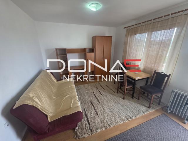 Nameštena garsonjera kod Vojne bolnice, 26m², terasa, 11. sprat, useljiva odmah