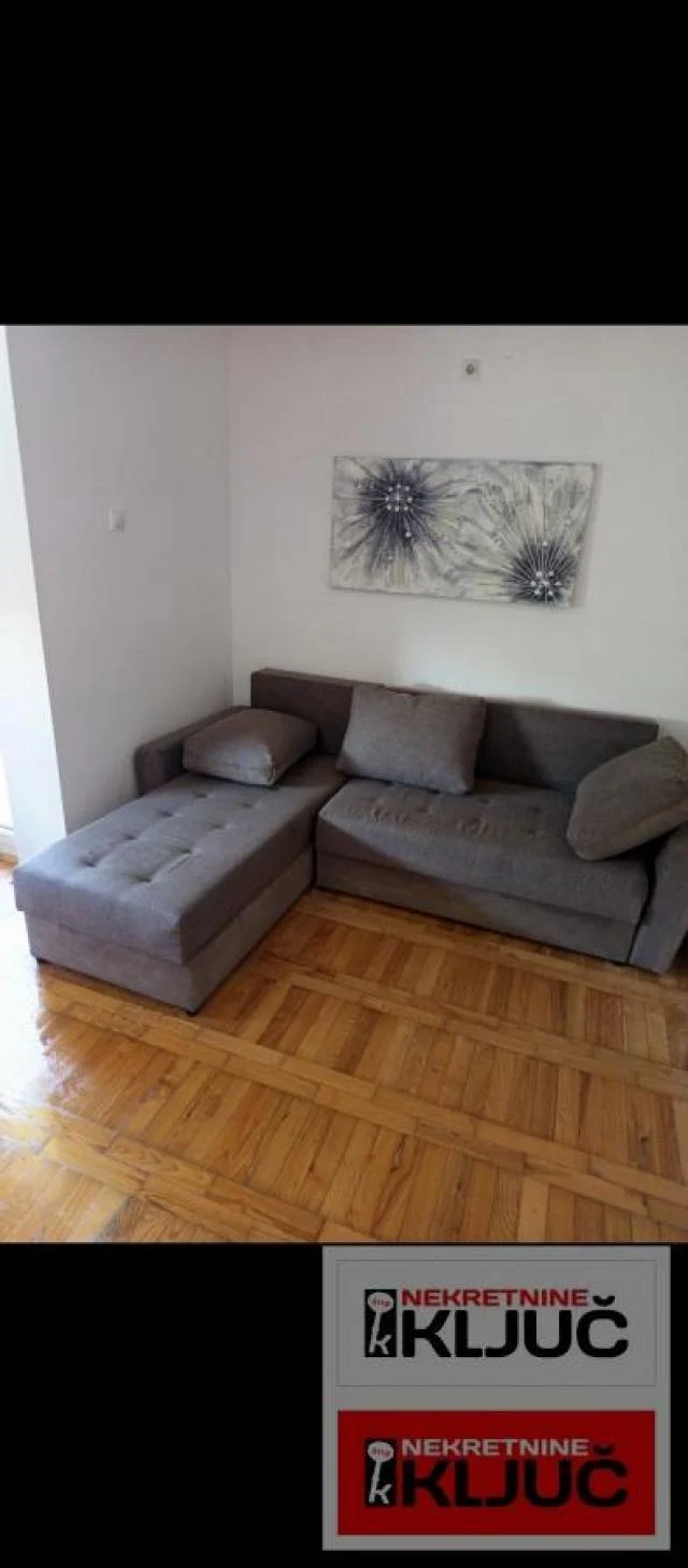 Jednosoban stan 26 m², Salajka, Novi Sad, 1. sprat