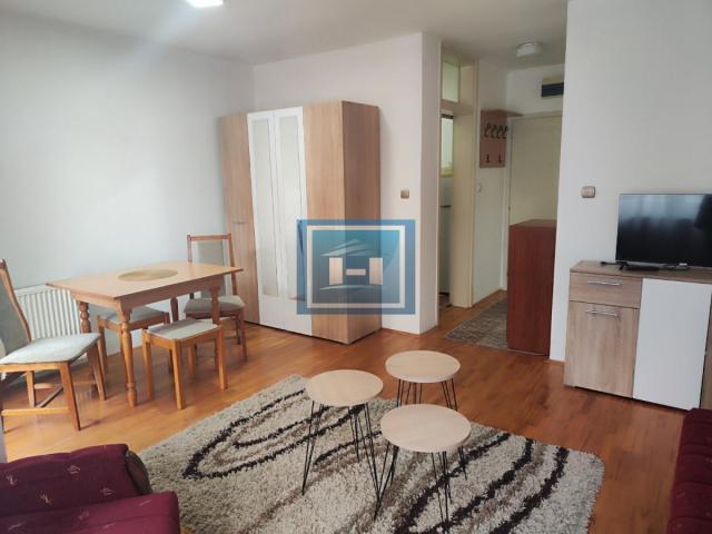 Garsonjera od 30 m2 u centru Jagodine u zgradi sa liftom