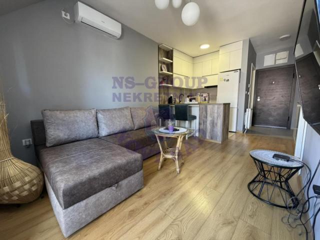 Kompletno namešten i opremljen dvosoban stan 35 m²