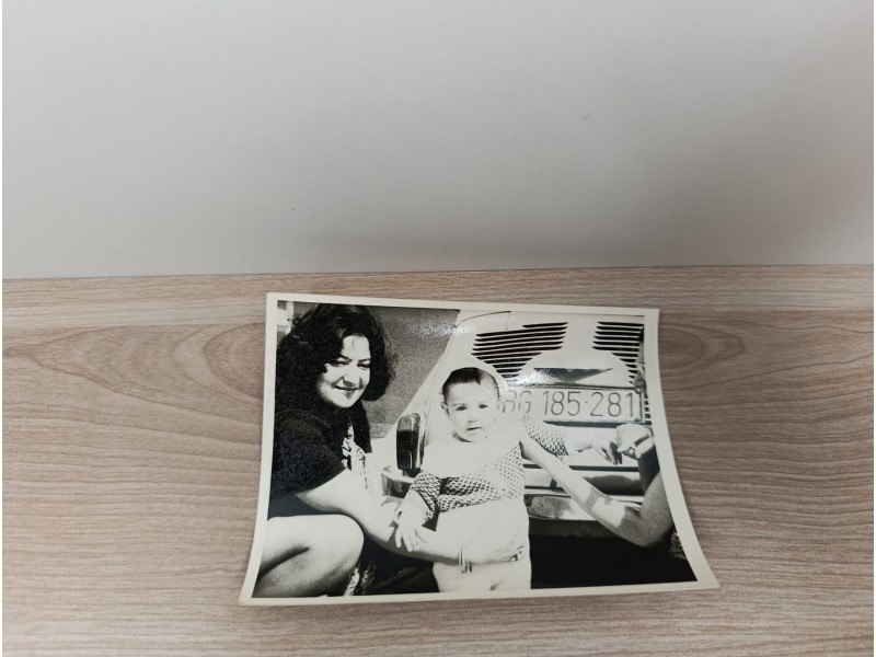 Vintage fotografija mama i dete