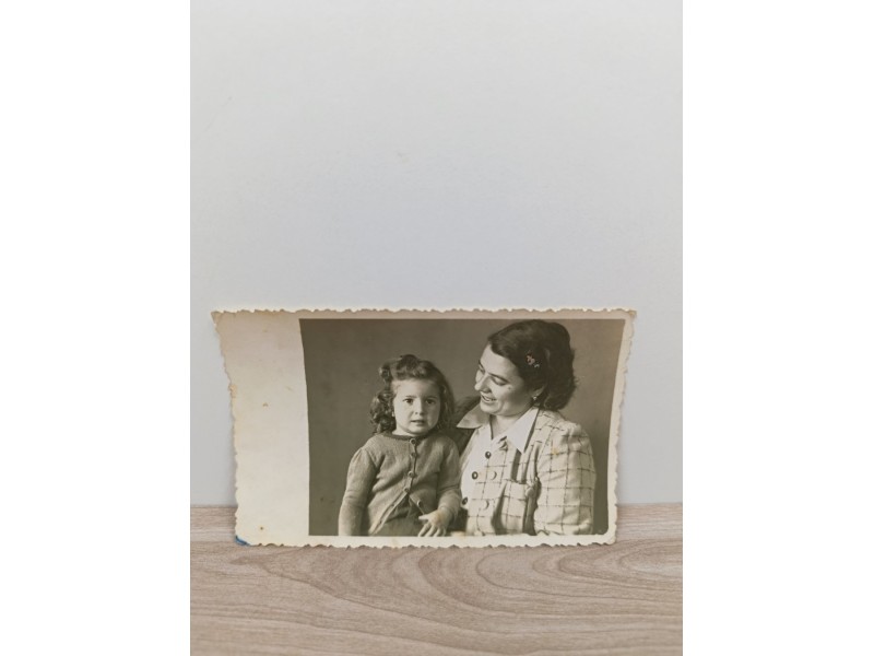 Vintage fotografija dama sa ćerkom