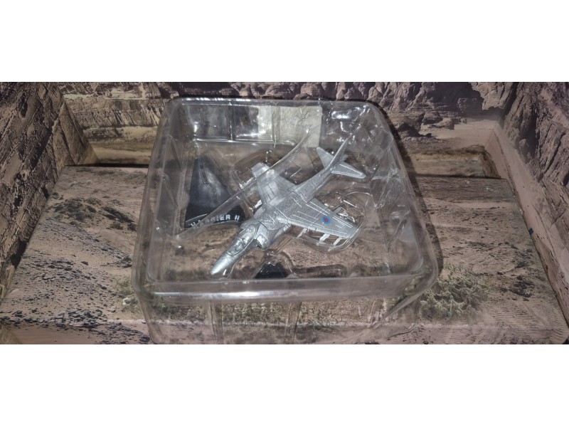 Del Prado Harrier II 1:100