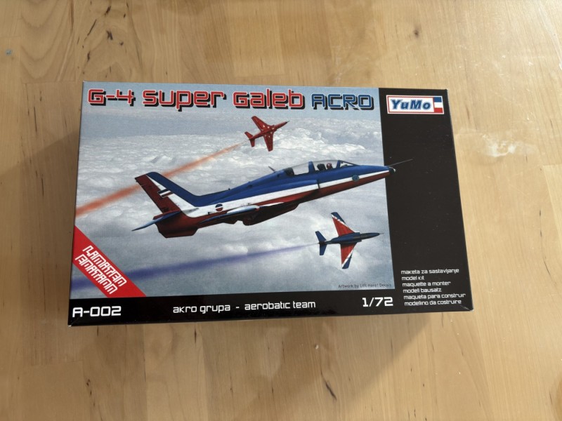 YUMO G-4 Super Galeb Acro A-002 1:72