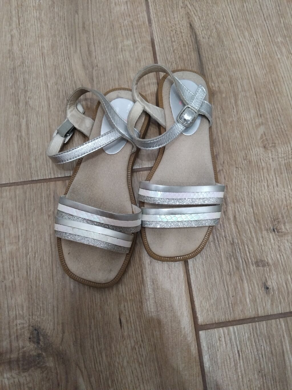 Ženske Pablosky letnje sandale sa ravnim đonom,cista koza. vel 31. -