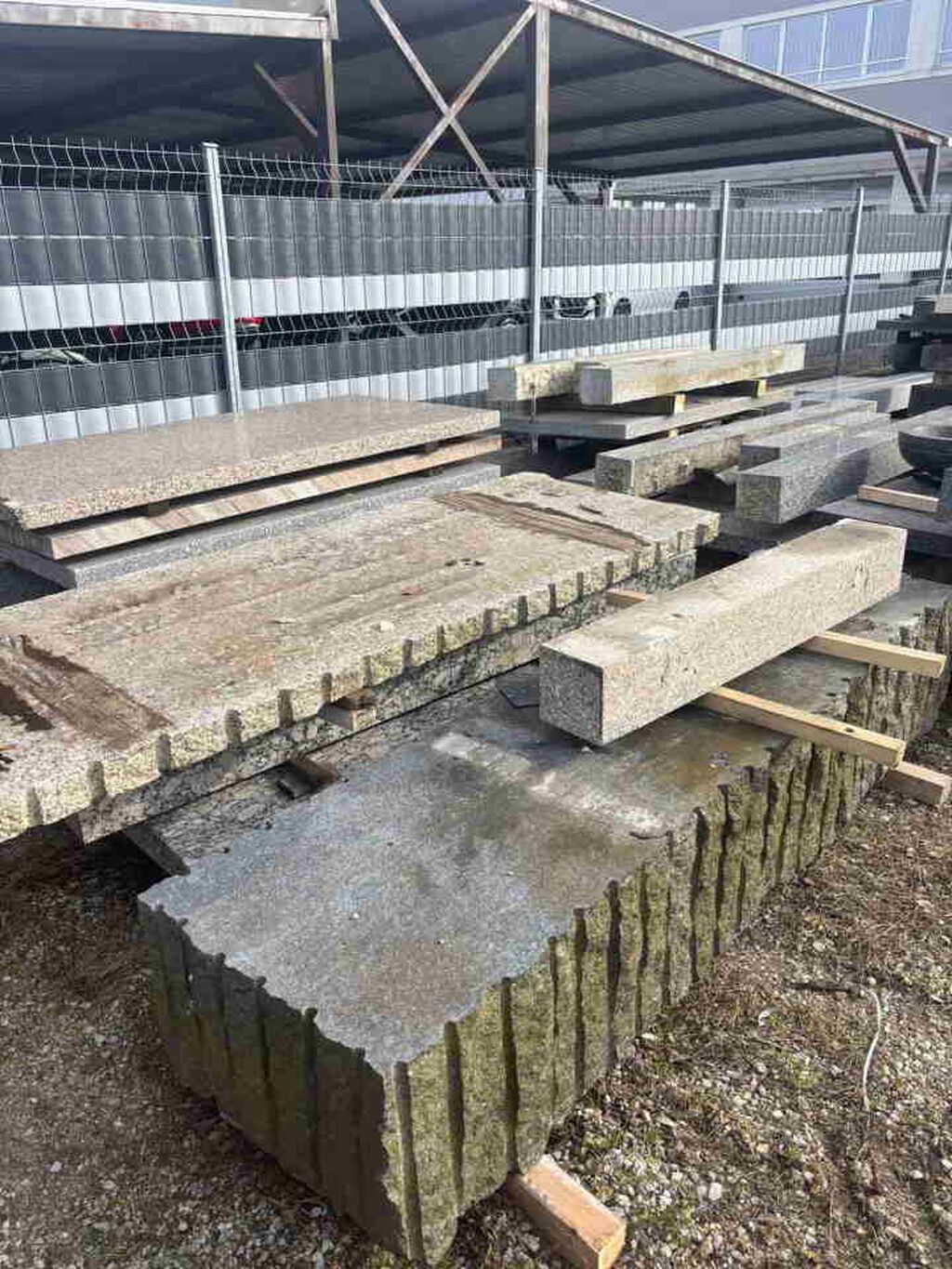 Prodajem granitne i mermerne ploce 50 m3 Cena povoljna informacije