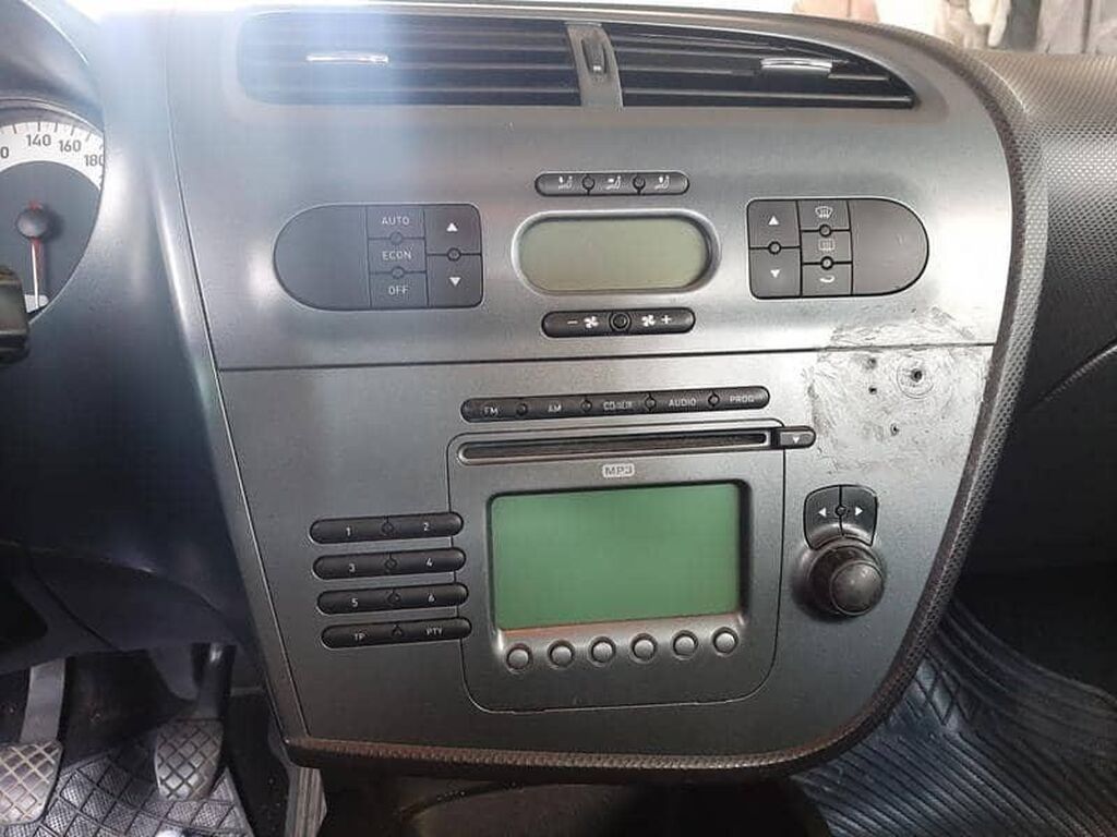 CENTRALNA - SREDIŠNJA KONZOLA ZA SEAT LEON OD 2005. DO 2011. GOD. |