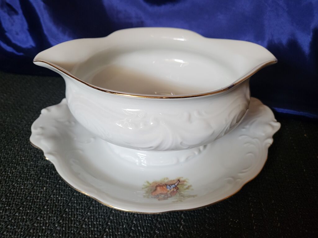 Sosijera Wawel porcelan Poljska iz 70ih.godina. Porcelanska sosijera