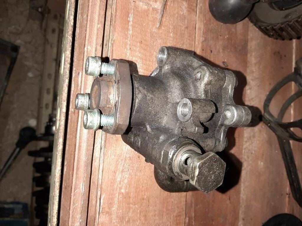 SERVO PUMPA ZA VOLKSWAGEN GOLF 4 | Servo pumpa za Golfa 4 Mogucnost