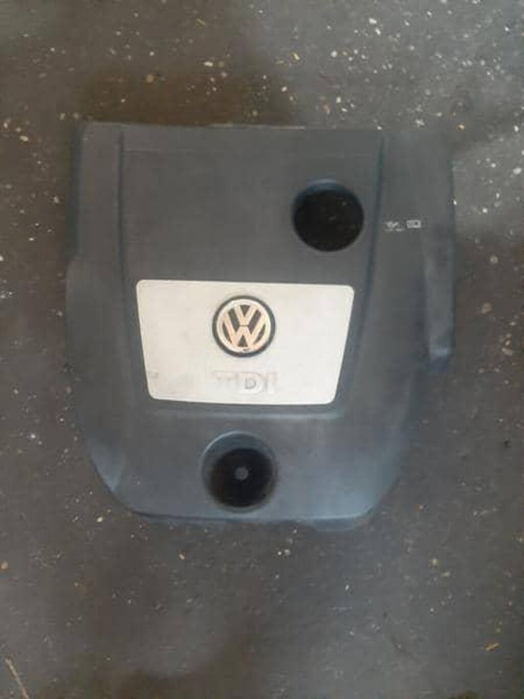POKLOPAC MOTORA ZA VOLKSWAGEN GOLF 4 | Poklopac motora za Golfa 4