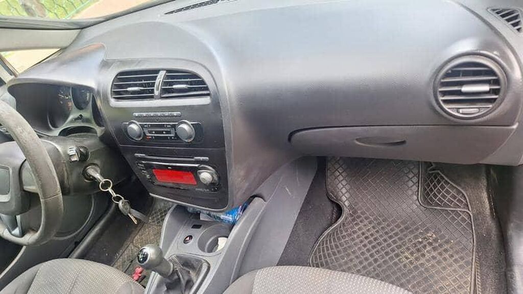 LEON INSTUMENT TABLA ZA SEAT LEON OD 2005. DO 2012. GOD