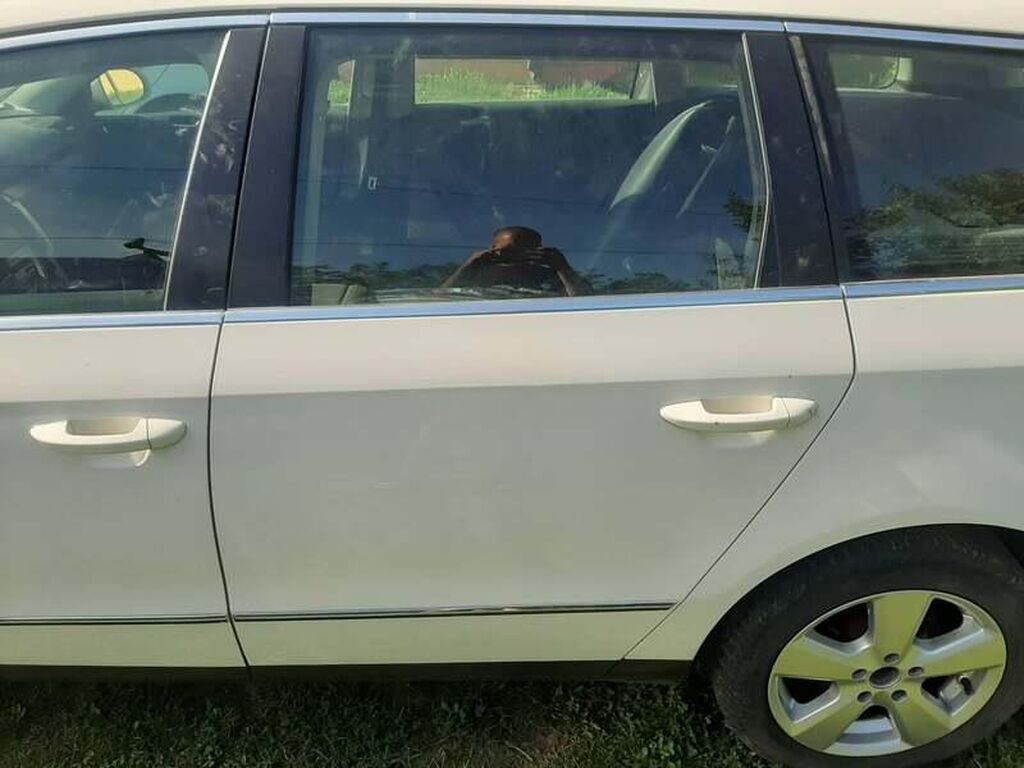 VRATA ZA VOLKSWAGEN PASSAT B6 | Vrata za Passata B6 Mogucnost slanja