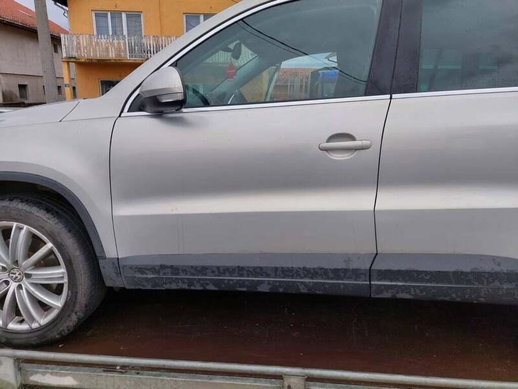 VRATA ZA VOLKSWAGEN TIGUAN | Vrata za Tiguana Mogucnost slanja brzom